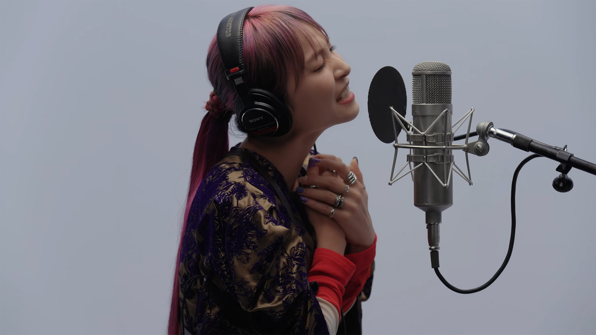 LiSA e Yuki Kajiura no THE FIRST TAKE com a abertura de Demon Slayer ...